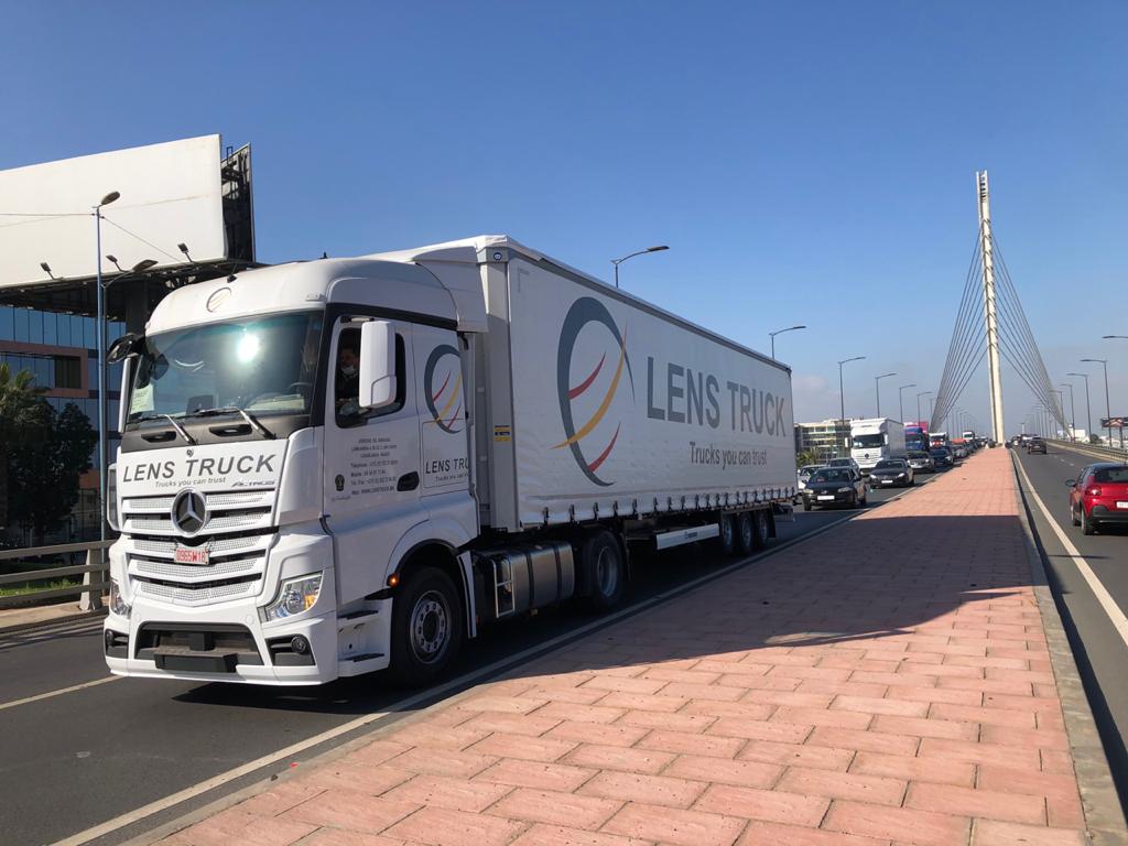 PHOTOS – LENS TRUCK