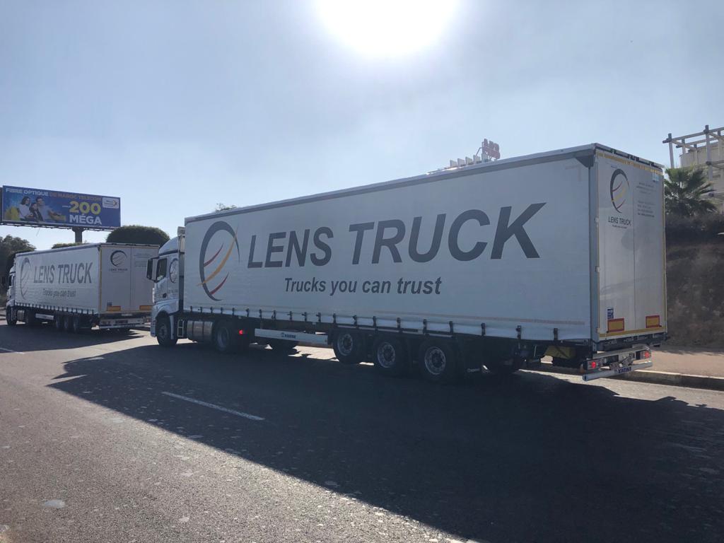 PHOTOS – LENS TRUCK
