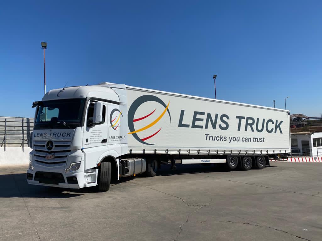 PHOTOS – LENS TRUCK